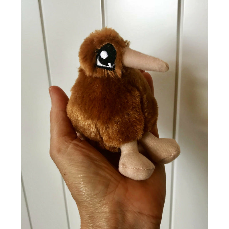 Kuwi The Kiwi Book Series – Next Door Gallery